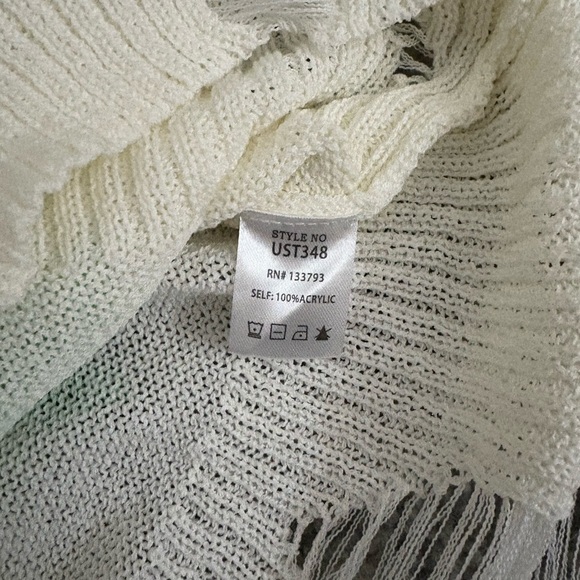 POL | Sweaters | Pol Star Patterned Hoodie Sweater | Poshmark
